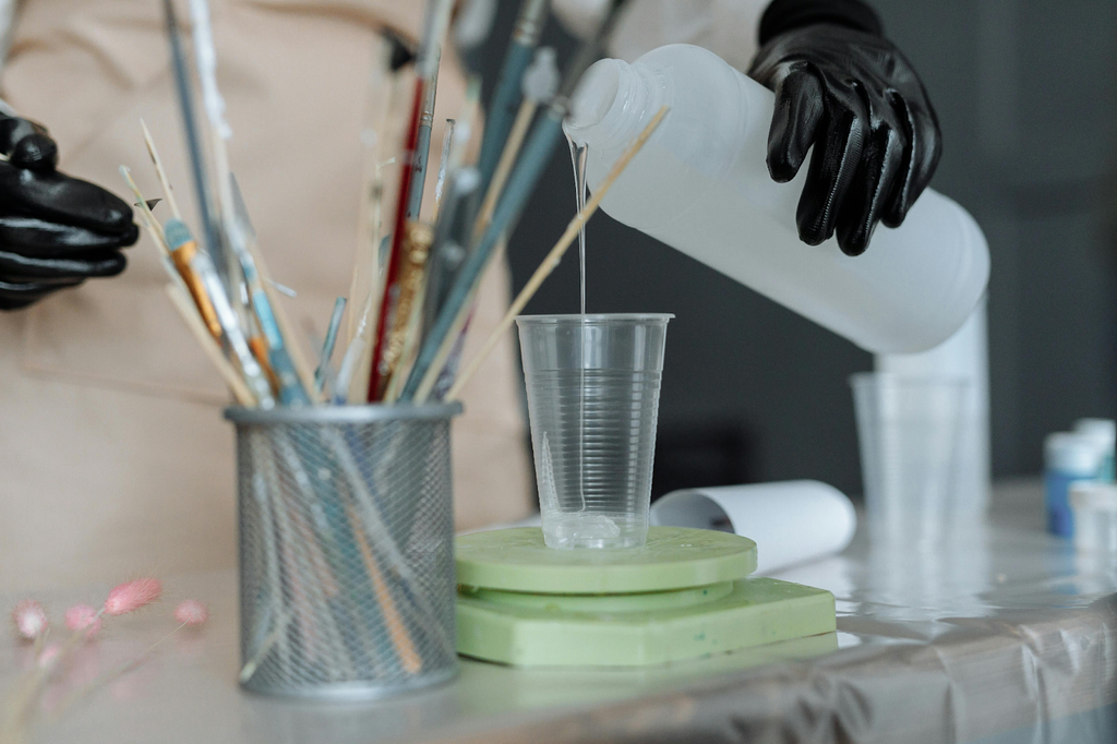 Is Epoxy Resin Plastic? Chemical Truth & Practical Uses – Blackland ...